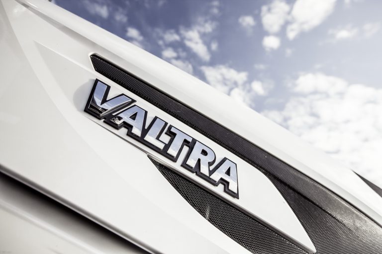 VALTRA_logo - Brian Robinson Machinery